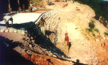 Retaining walls with Hyson Cells - photos and abstract 1